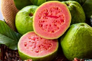 ¿Cuáles son los efectos en el cuerpo de consumir guayaba?