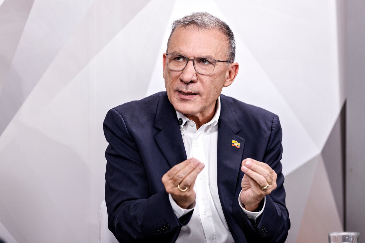 Daniel Quintero busca atajar a Roy Barreras en la consulta del Frente ...
