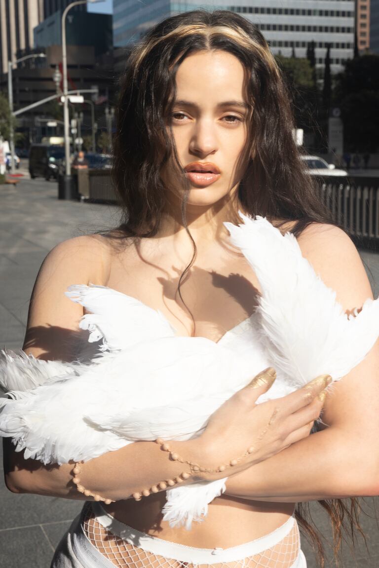 Rosalía regresa a Bogotá: la artista española anuncia parada de su ‘Lux Tour 2026’ en Colombia