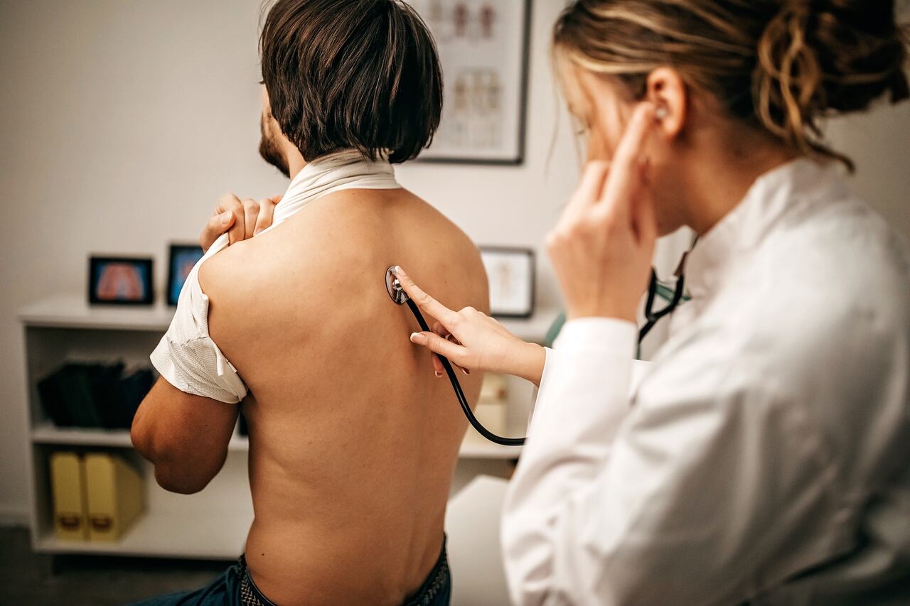 ¿Cuáles son los síntomas de la inflamación pulmonar y de qué enfermedad ...