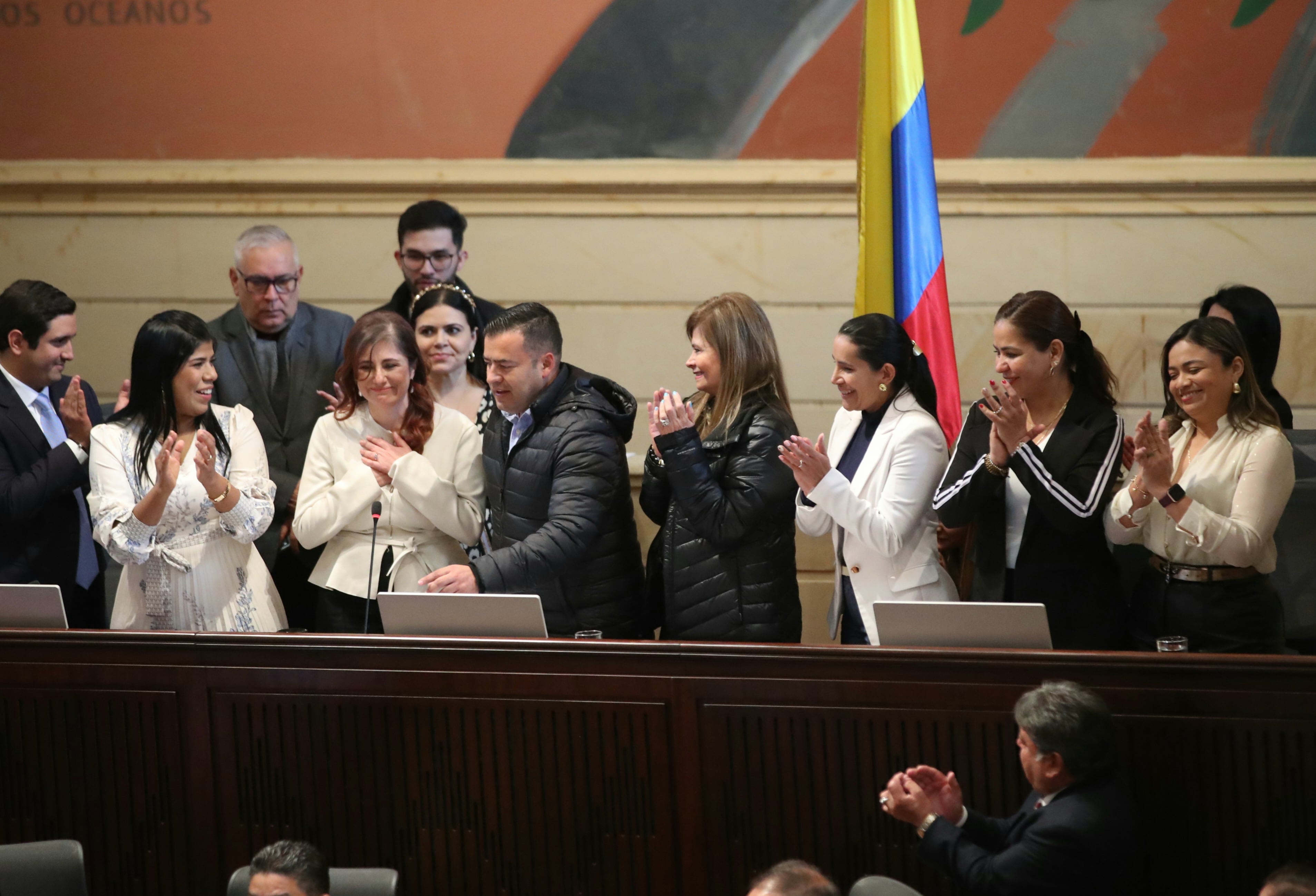 ¿Quién es Iris Marín, la primera mujer en dirigir la Defensoría del Pueblo?