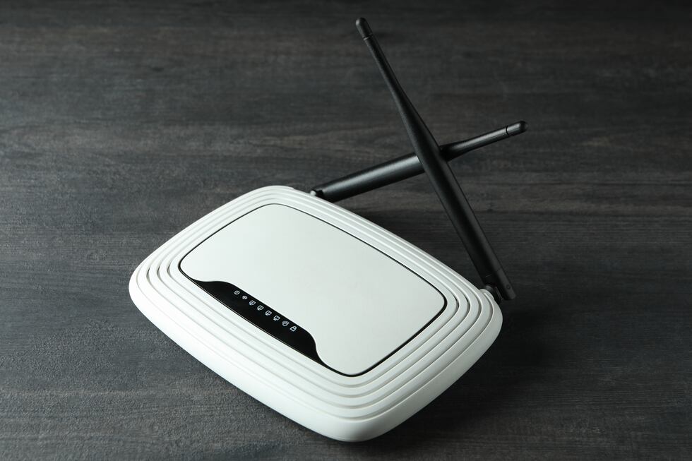 Conozca la función del botón oculto en la parte trasera del router de ...