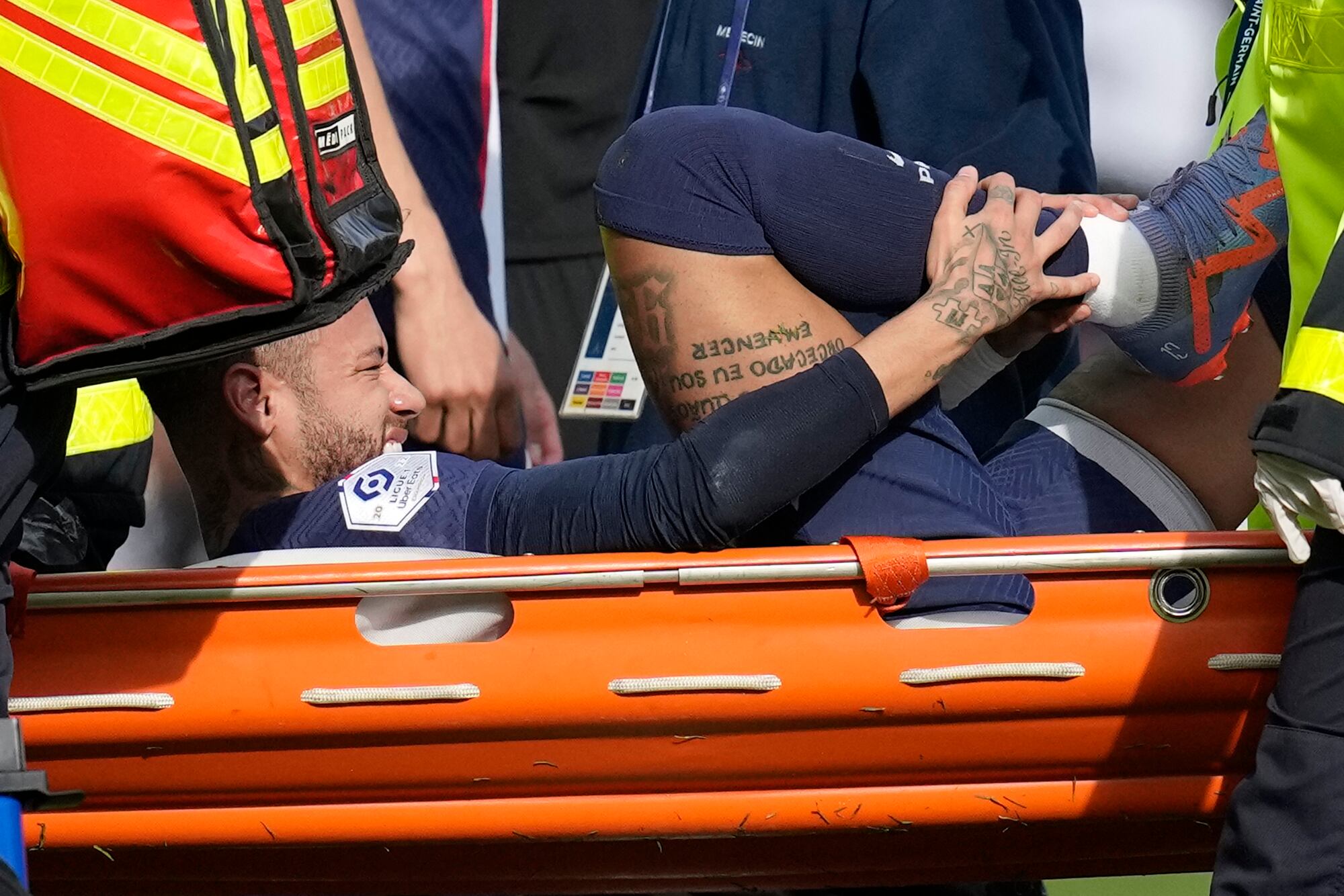 Exjugador francés fue cruel con Neymar y se mostró feliz “por su lesión”