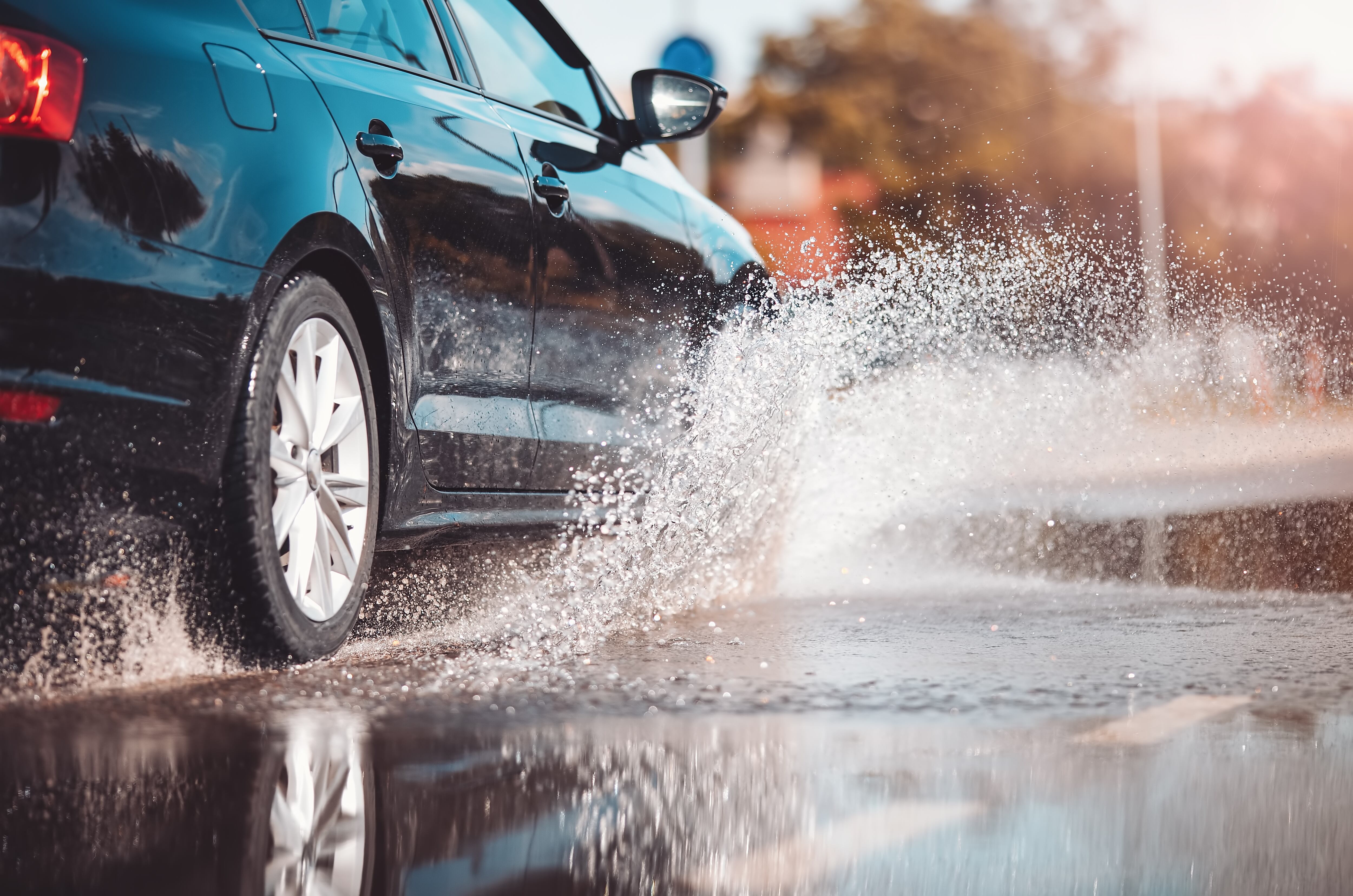 Truco para quitar el rayón del vidrio panorámico de un carro